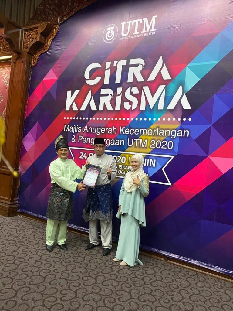 Sistem UTMeBID Menangi Anugerah Inovasi Naib Canselor 2019 | ENDOWMEN UTM