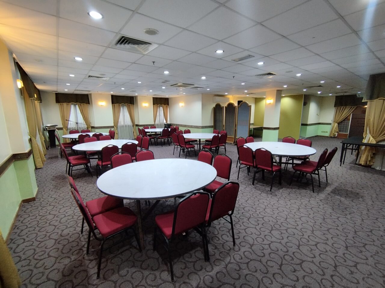 Dewan Sultan Iskandar | Unit Ruang